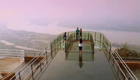 Impressive Glass Bridges and Skywalks